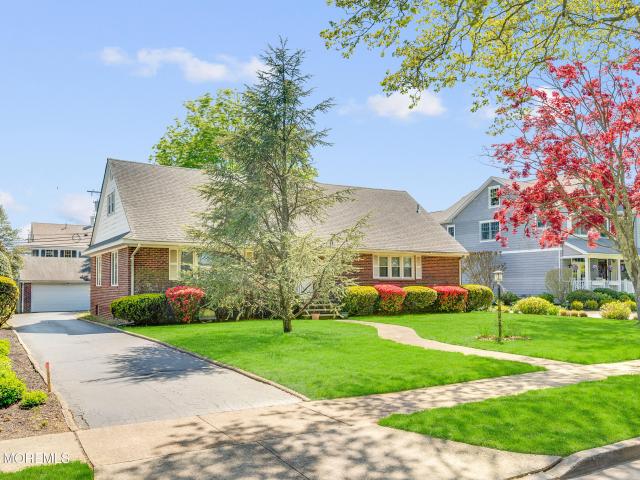 508 Crescent Parkway