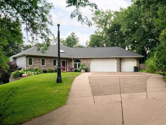 508 Curt Rd, Holmen, WI 54636