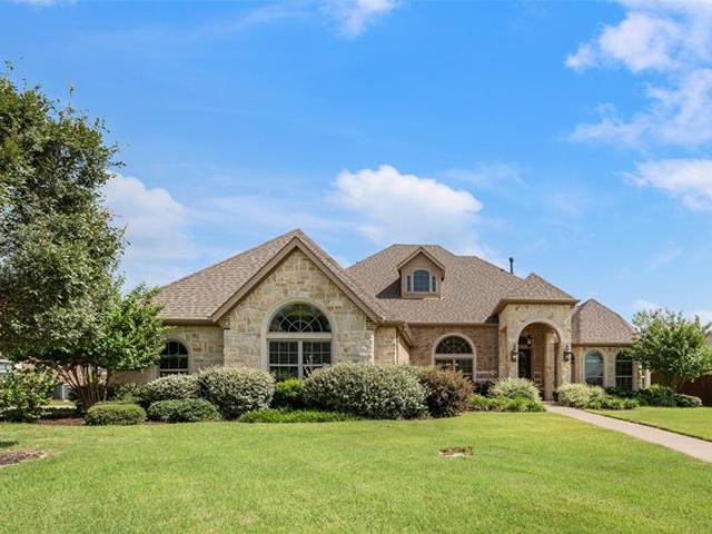 508 Ambergate Dr, Shady Shores, TX 76208