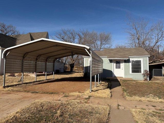 508 Avenue C NW, Childress, TX 79201