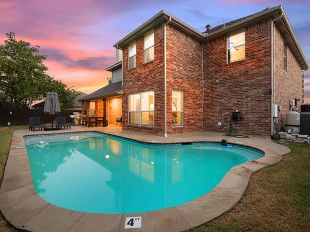 508 Bretts Way, Burleson, TX 76028