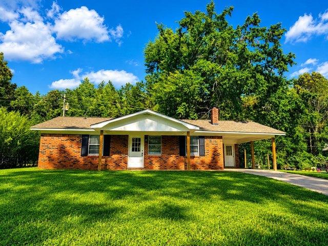 508 Briarwood Dr, New Albany, MS 38652