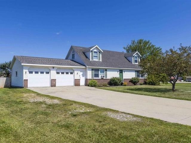 508 Glenview Ct, Pinconning, MI 48650