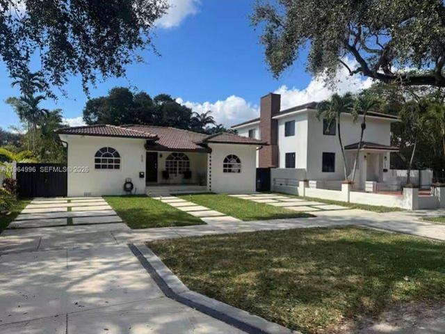 508 DE Leon Dr, Miami Springs, FL 33166