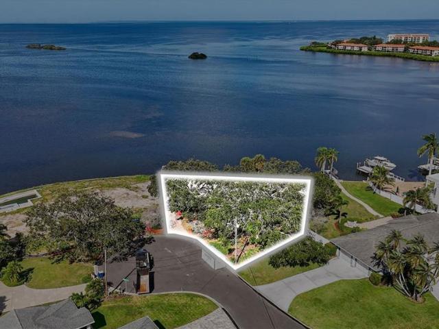 508 Driftwood Cir, Palm Harbor, FL 34683 | MLS #TB8436 | Compass