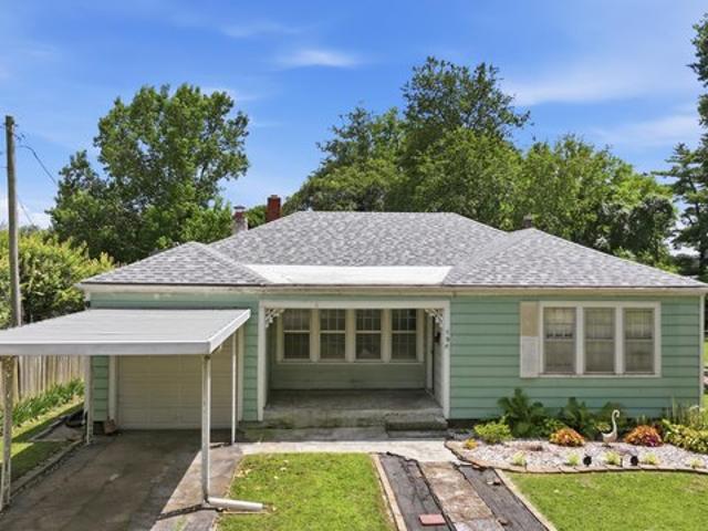 508 E Elm St, Republic, MO 65738