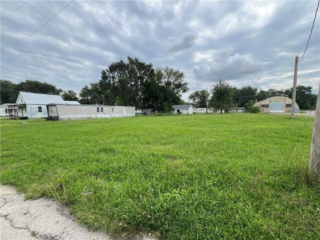 508 E Macon St, Clinton, IL 61727