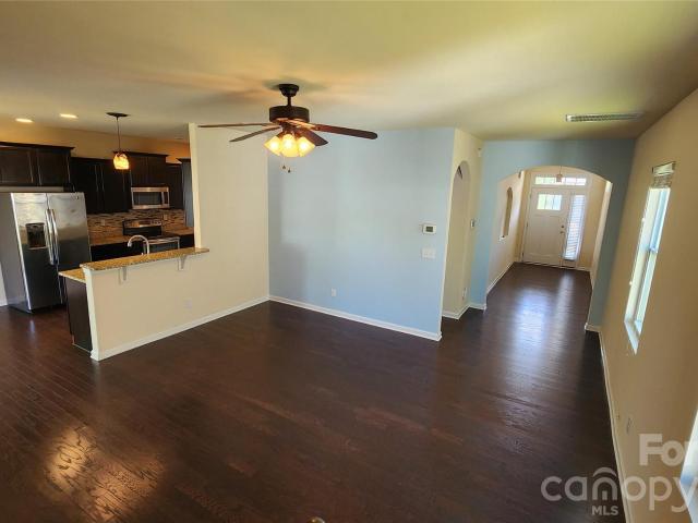 508 Knothole Ln, Charlotte, NC 28214 | MLS #4372 | Compass