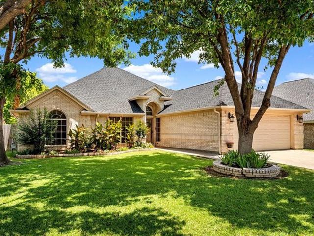 508 Kempson Ct, Saginaw, TX 76179
