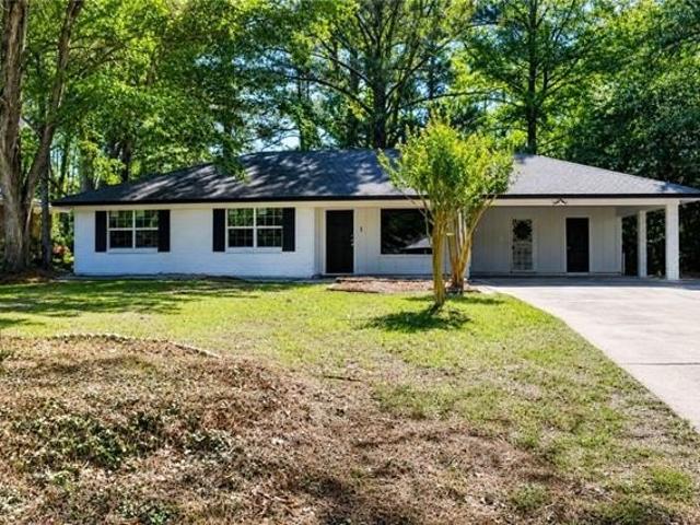 508 Holiday Cir, Pineville, LA 71360