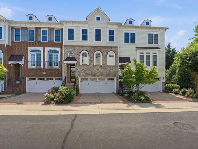 508 Hollingsworth Ter, Herndon, VA 20170