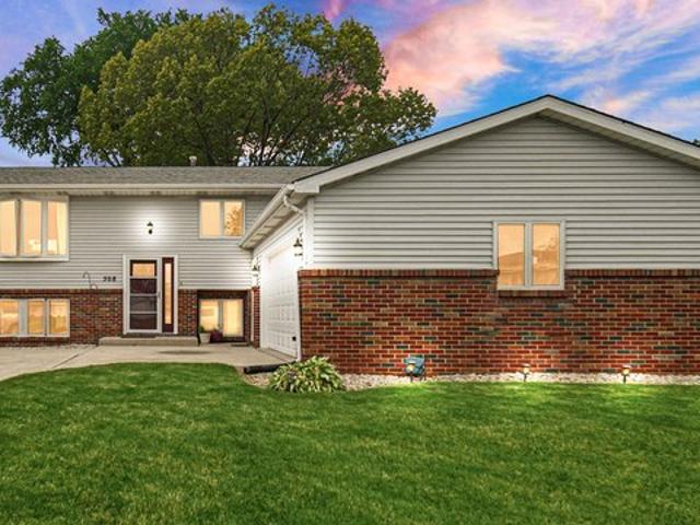508 James Wittchen Dr, Schererville, IN 46375