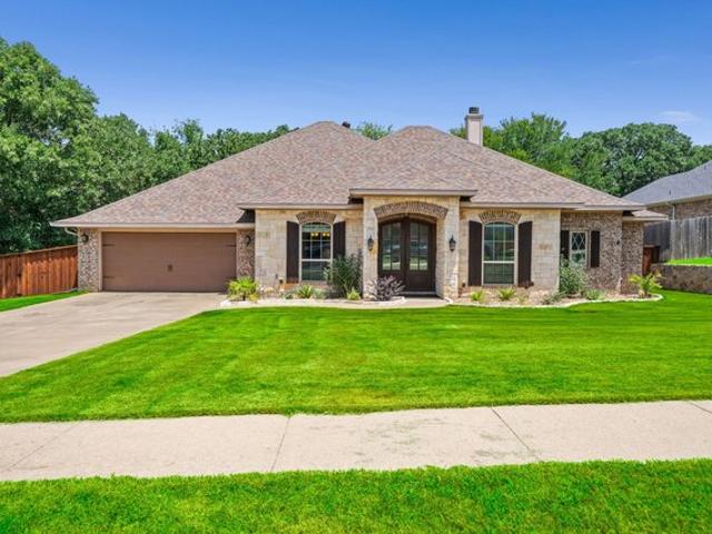 508 Oak Forest Ct, Kennedale, TX 76060