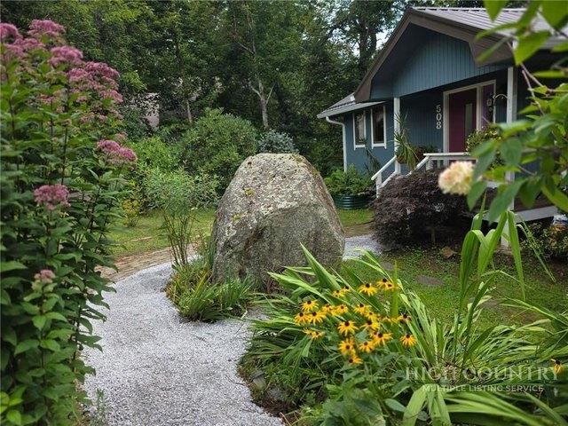 508 Laurel Ln, Newland, NC 28657
