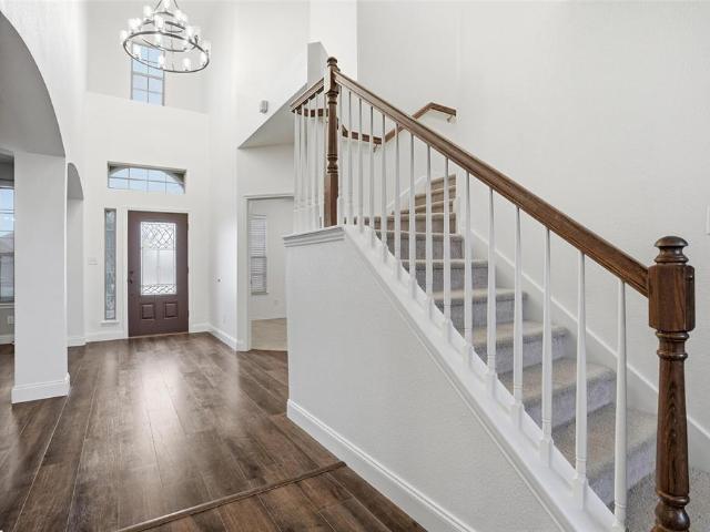 508 Lakeview Circle