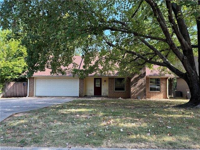 508 M St, Barling, AR 72923