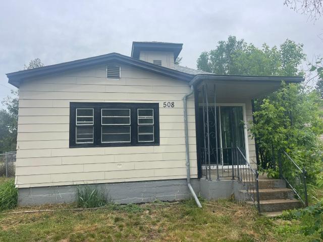 508 Main Street W