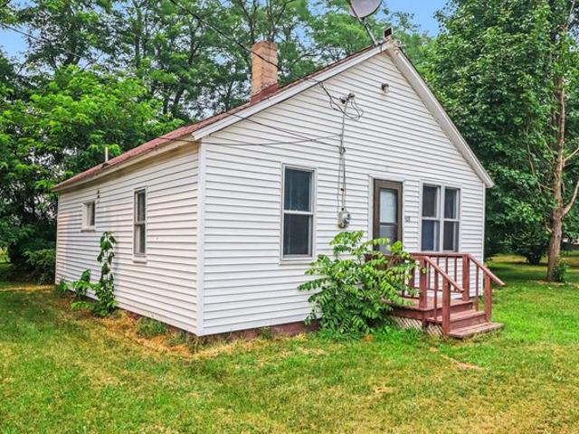 508 Maple St, Decatur, MI 49045