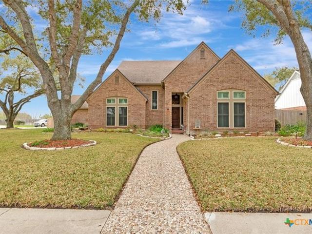 508 Masters Dr, Victoria, TX 77904