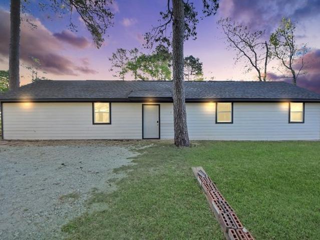 508 Navajo Dr, Montgomery, TX 77316