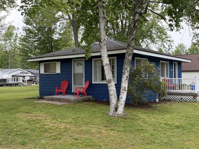 508 Shore View Dr, Houghton Lake, MI 48629