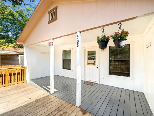 508 Randall Ave, San Antonio, TX 78237 | MLS #1951 | Compass