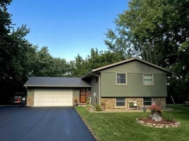 508 Ridge Rd, Henderson, MN 56044