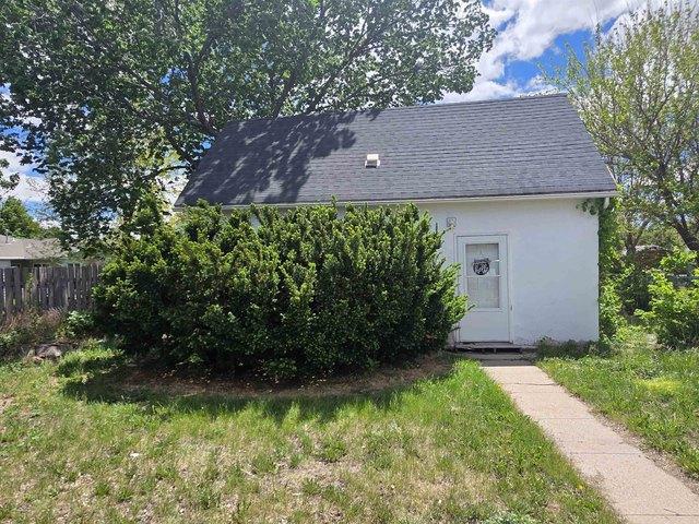 508 W 9th St, Oga, NE 69153