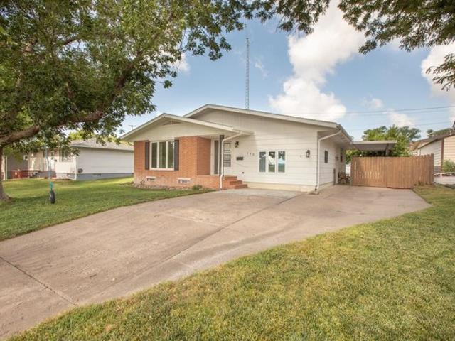 508 W 10th St, McCook, NE 69001