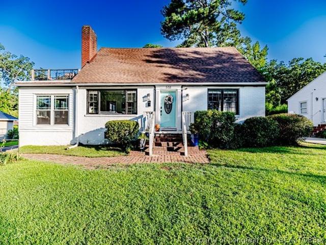 508 W Chisholm St, Sanford, NC 27330