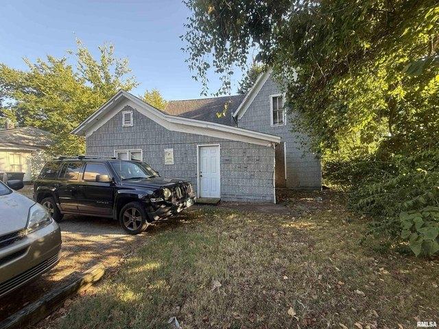 508 W College St, Carbondale, IL 62901