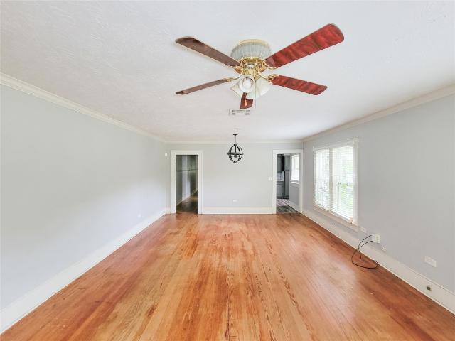 508 W Lang