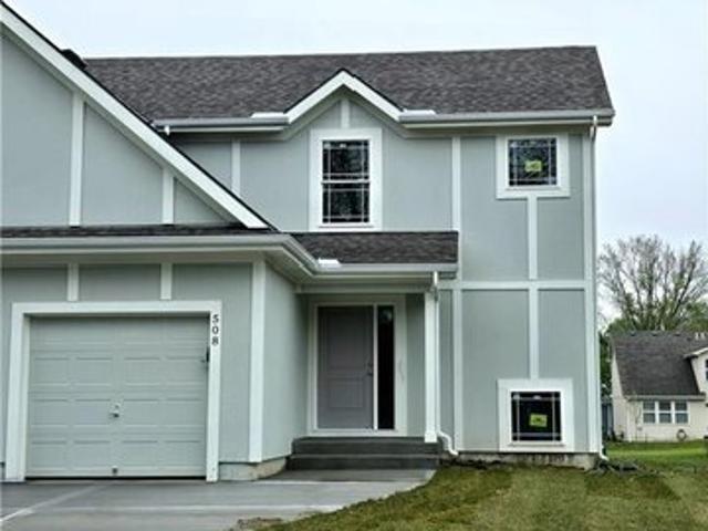 508 W Lawrence St, Spring Hill, KS 66083