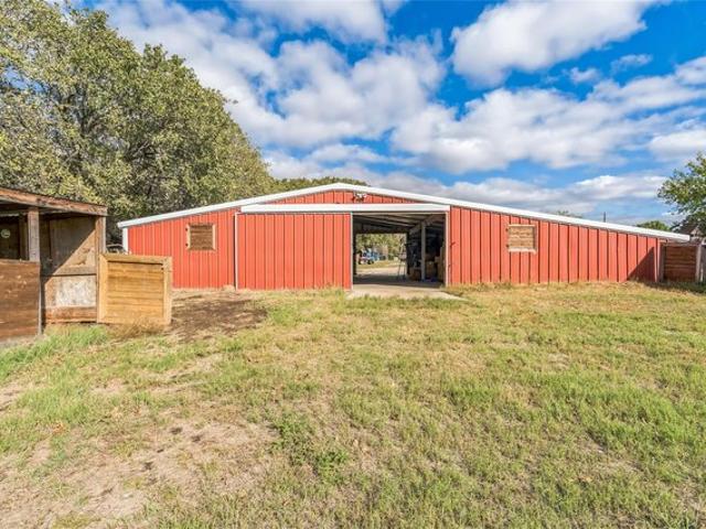 5094 E McKinney St, Denton, TX 76208