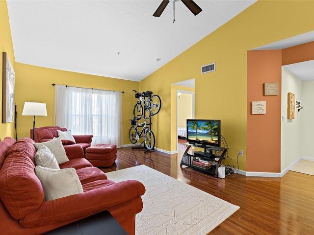 5095 Fairways Cir, Unit I304, Vero Beach, FL 32967 | MLS #294727