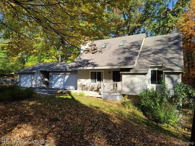 5096 Mohawk Ave, Clarkston, MI 48348