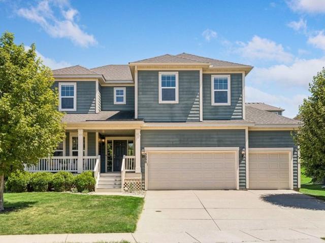 5090 Kimberly Ln N, Plymouth, MN 55446