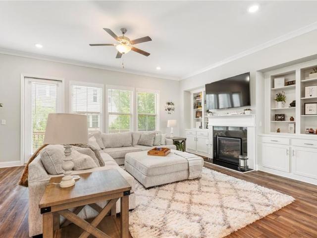 5090 Pinckney Lane