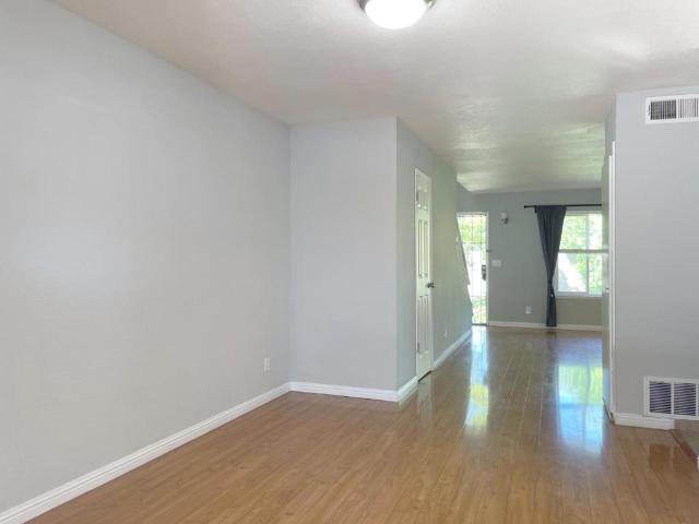 5090 Plaza Corona