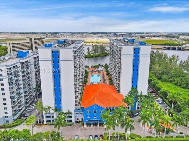 5091 NW 7th St Apt 906, Miami, FL 33126
