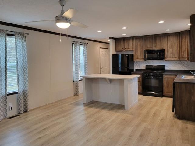 5091 Cove Ct Unit 132, Clay Township, MI 48001