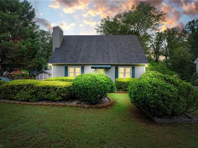 5092 Hutchins St, Winston Salem, NC 27106