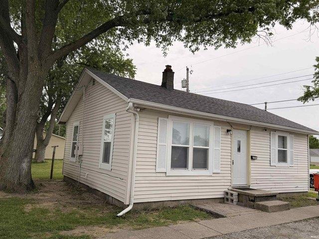 509 1/2 Walnut St, Monticello, IN 47960