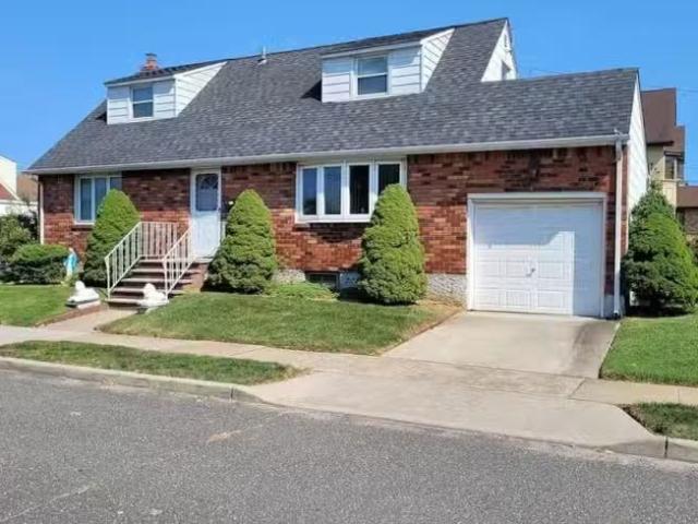 509 1st Street, Franklin Square, NY 11010