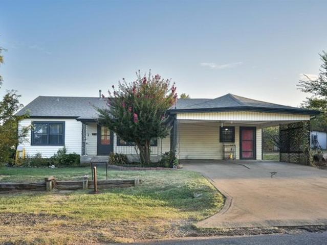 509 Ash Ave, Comanche, OK 73529