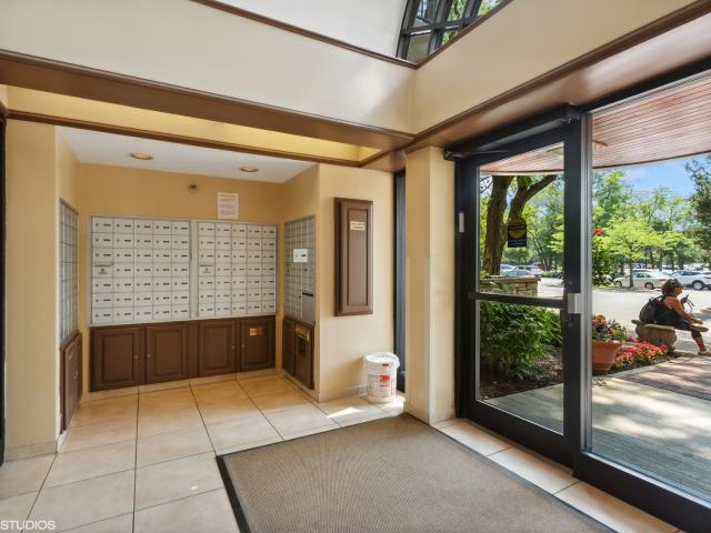 509 Aurora Avenue # 614