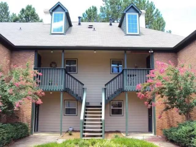 509 Bedfort Dr. Duluth, GA 30096 MLS 7443115