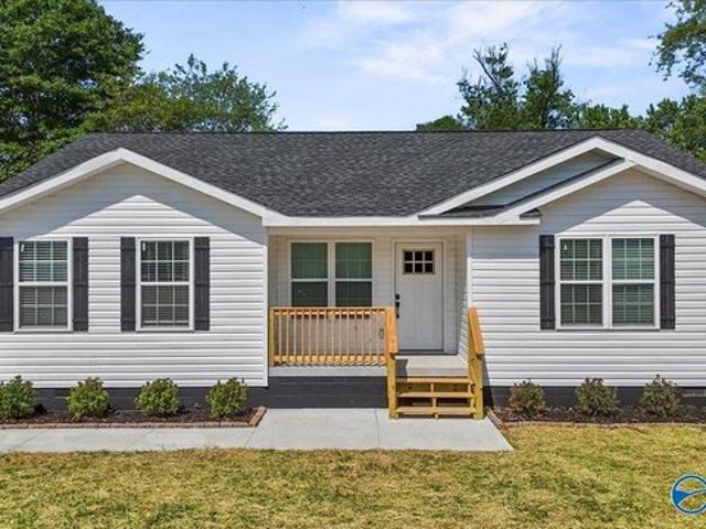 509 Brown St, Albertville, AL 35950
