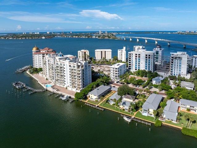 509 Golden Gate Pt Apt 4, Sarasota, FL 34236