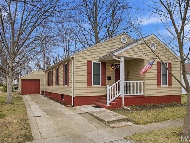 509 E Winter Ave, Greenville, IL 62246